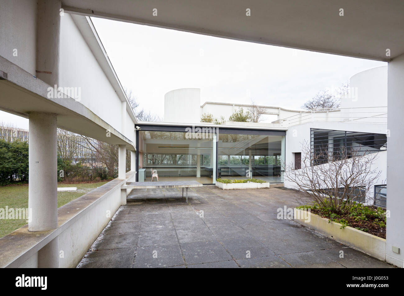 Villa Savoye at Poissy, France, modernist architectural icon of Le ...