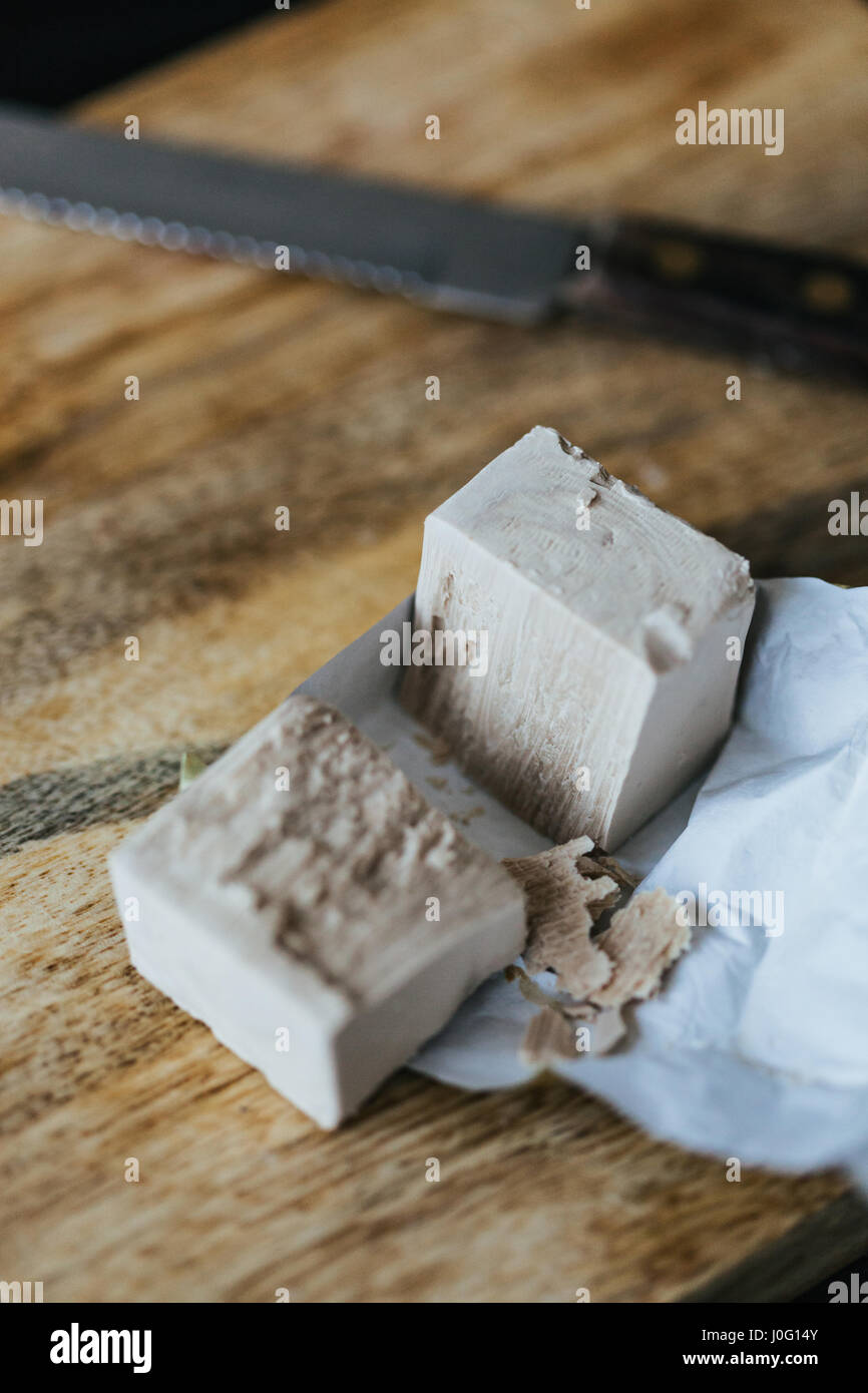 Yeast cubes hi-res stock photography and images - Alamy