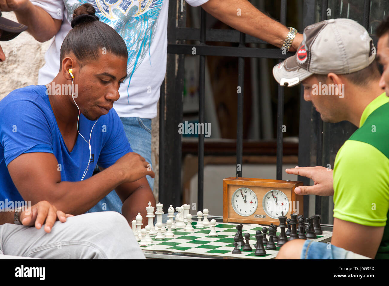 Chess game, Havana, Cuba Stock Photo - Alamy