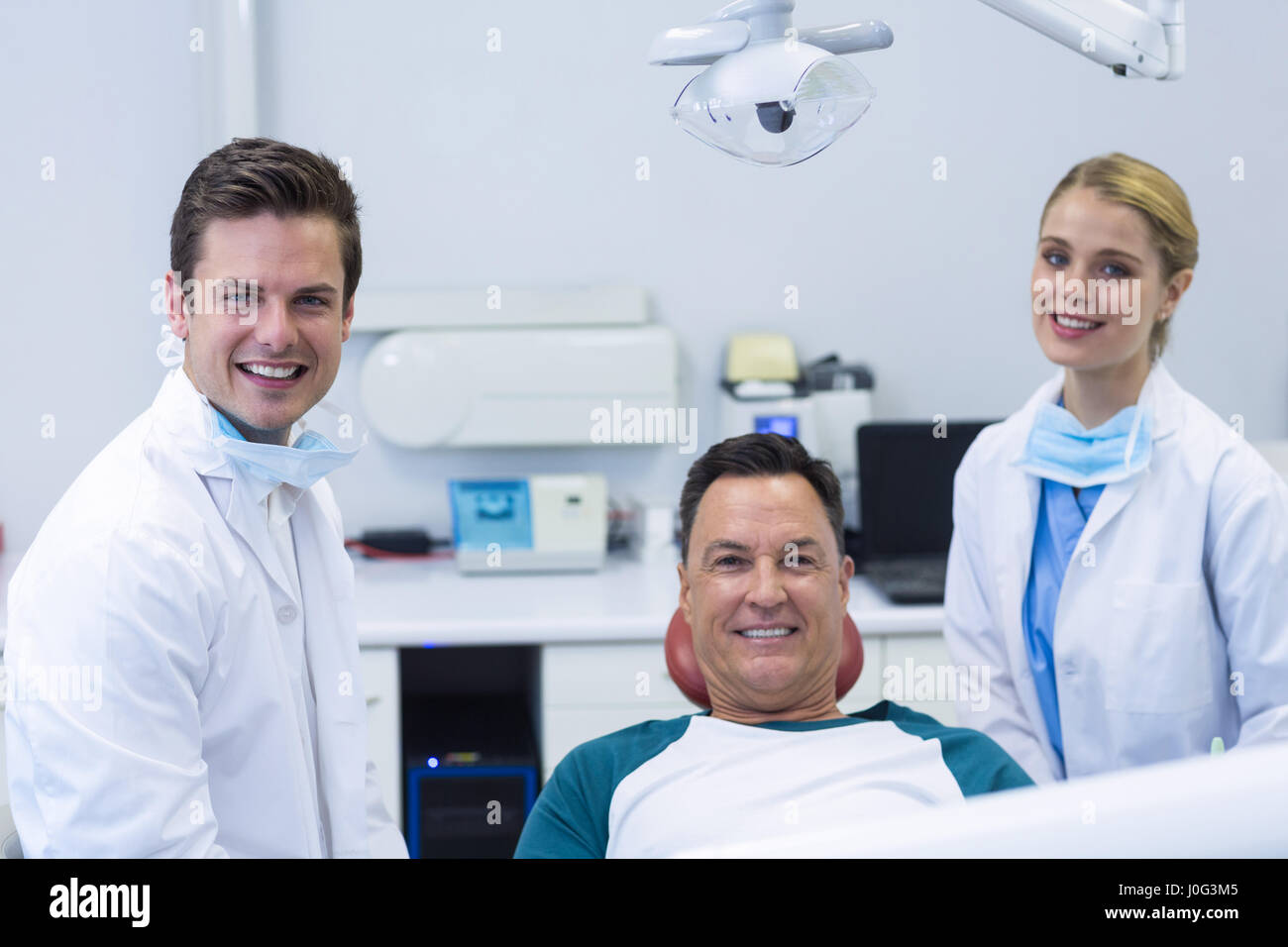 Beautiful woman in dentists hi-res stock photography and images - Alamy