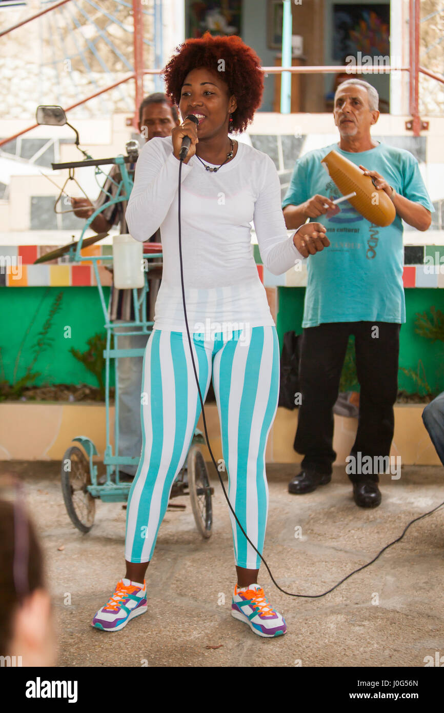 Singer, Havana, Cuba Stock Photo - Alamy