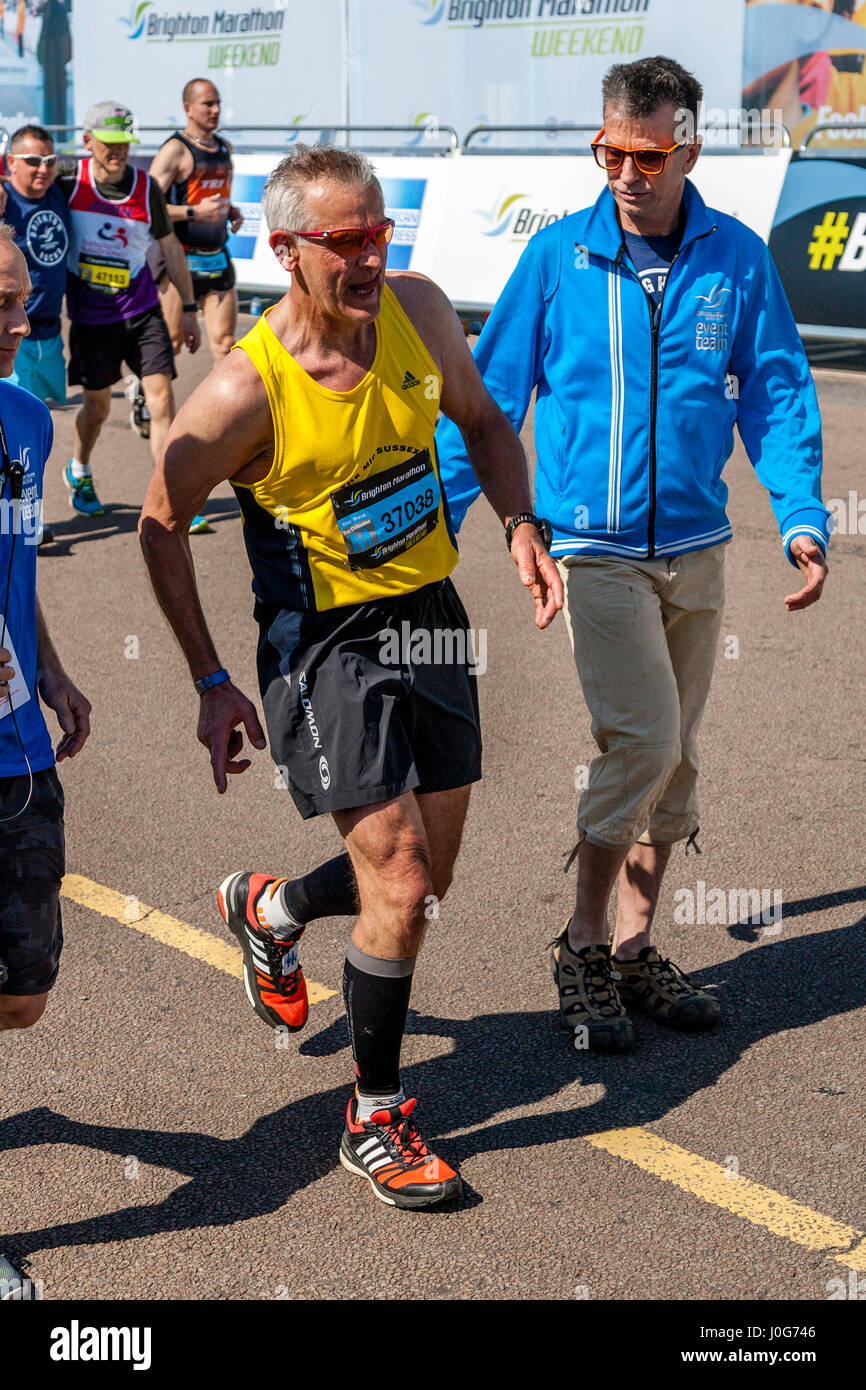 Old people running marathon hi-res stock photography and images - Alamy