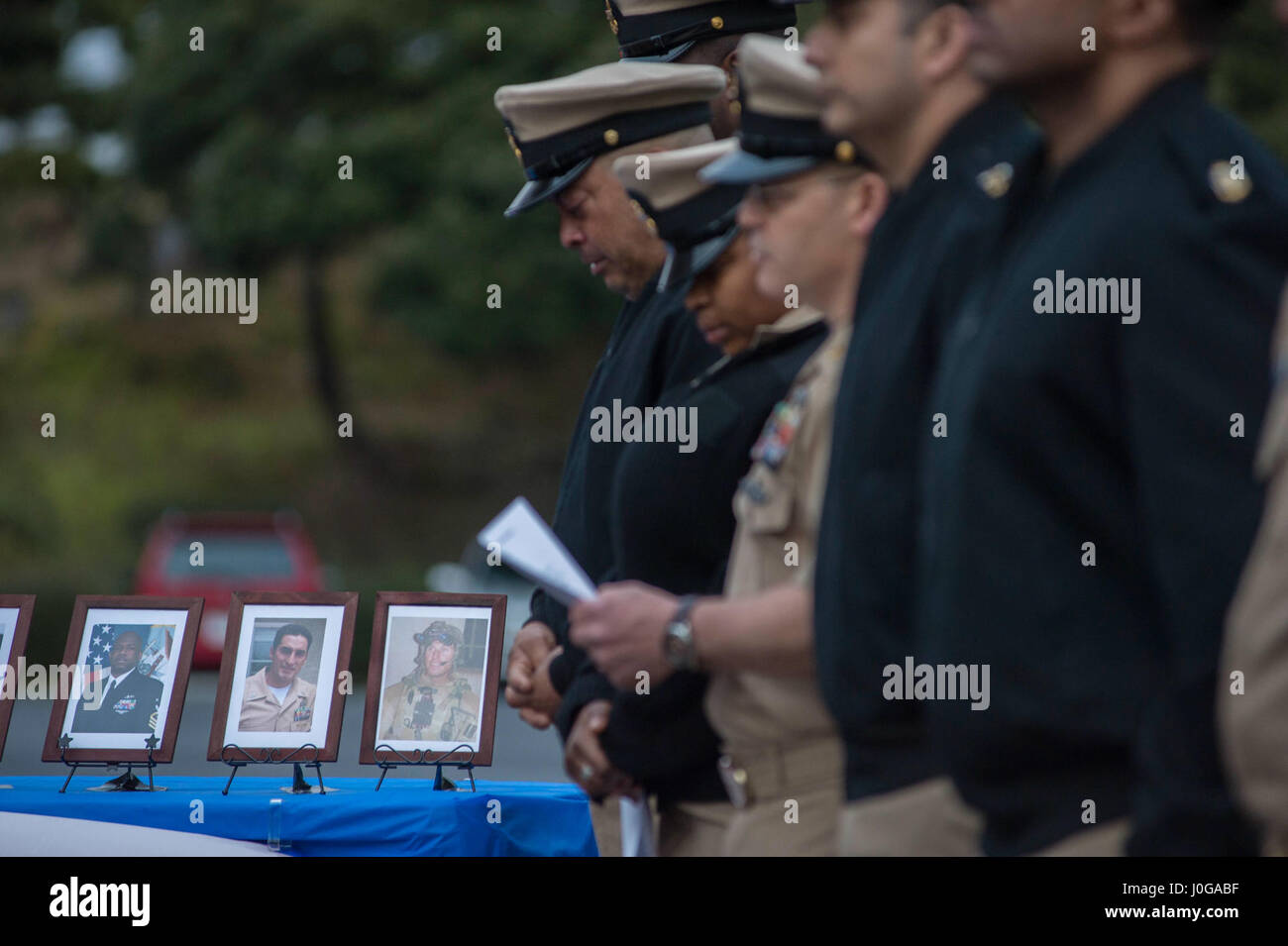 Chief petty officers from the U.S. 7th Fleet and USS Blue Ridge honor ...