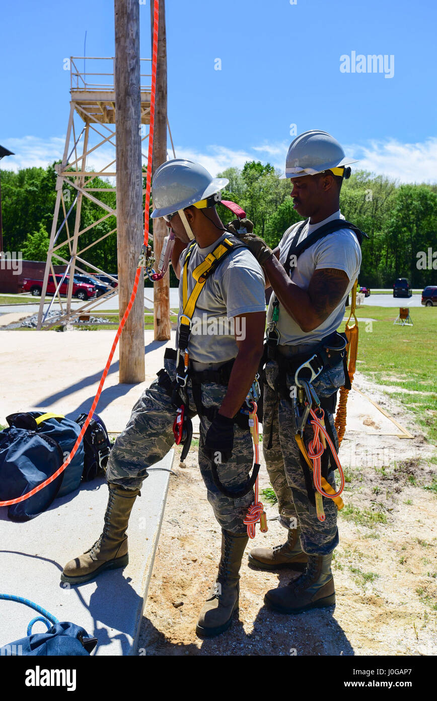 U.S. Air Force Airmen from the 202nd Engineering Installation Squadron ...
