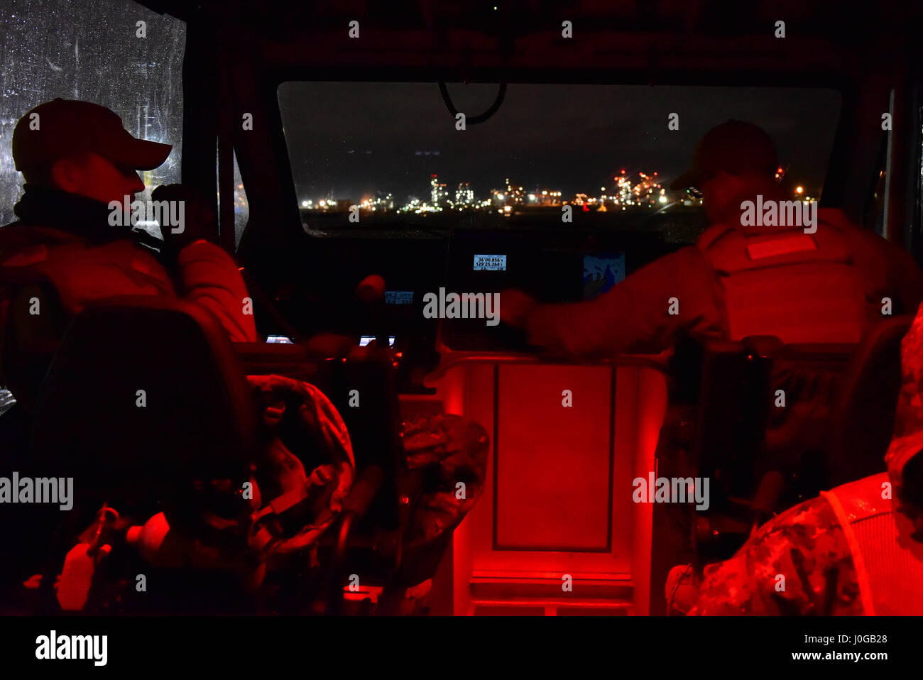 U.S. Coast Guard Port Security Unit 312 members conduct night ...