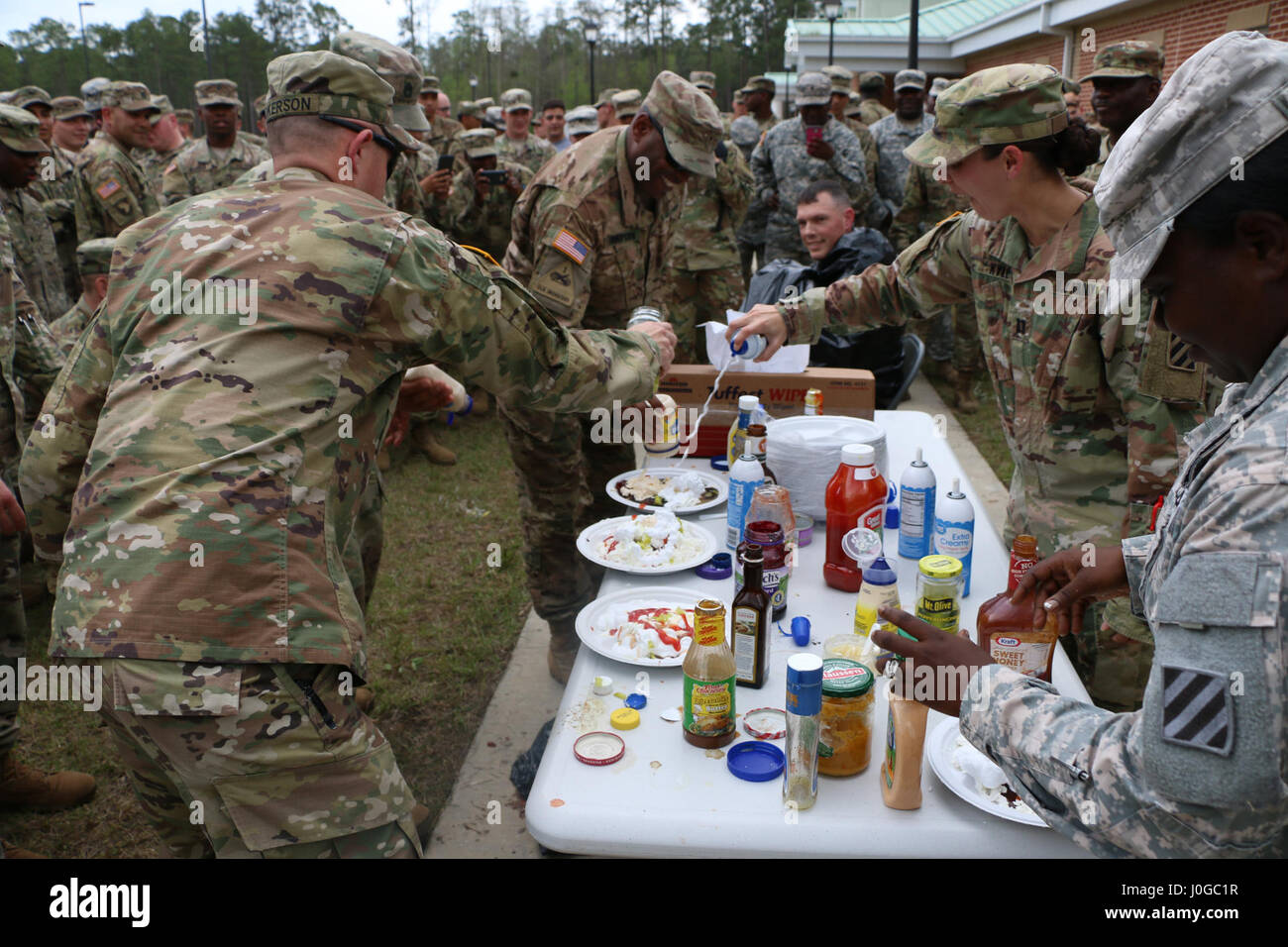 Soldiers of 9th Brigade Engineer Battalion, 2nd Infantry Brigade Combat ...