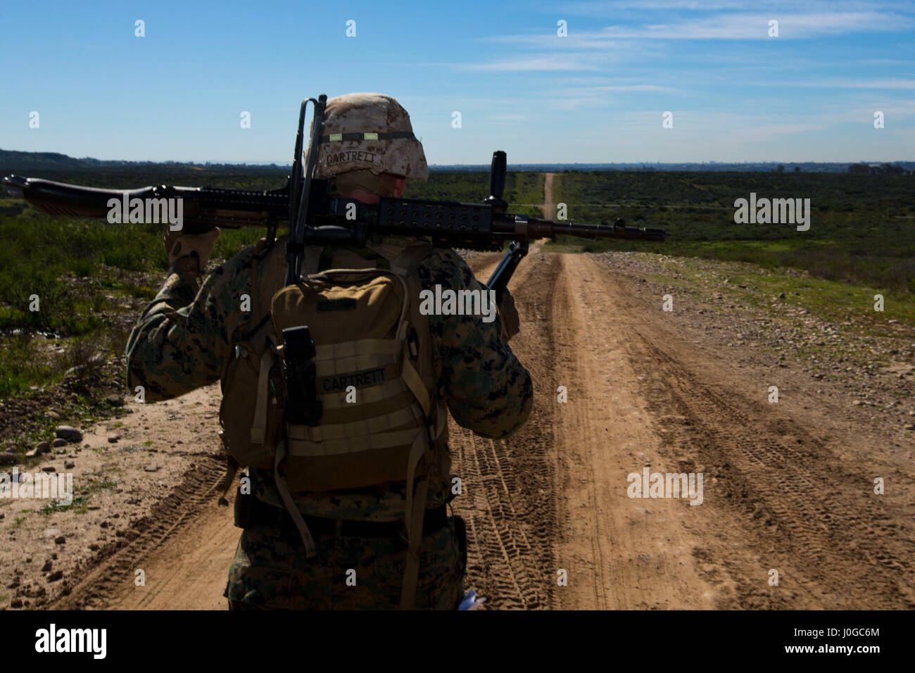 Marine machine gun squad hi-res stock photography and images - Alamy
