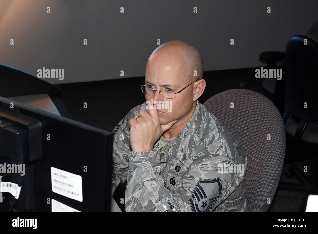 Master Sgt. Thomas DuMont is the Air National Guard’s 2016 Outstanding ...