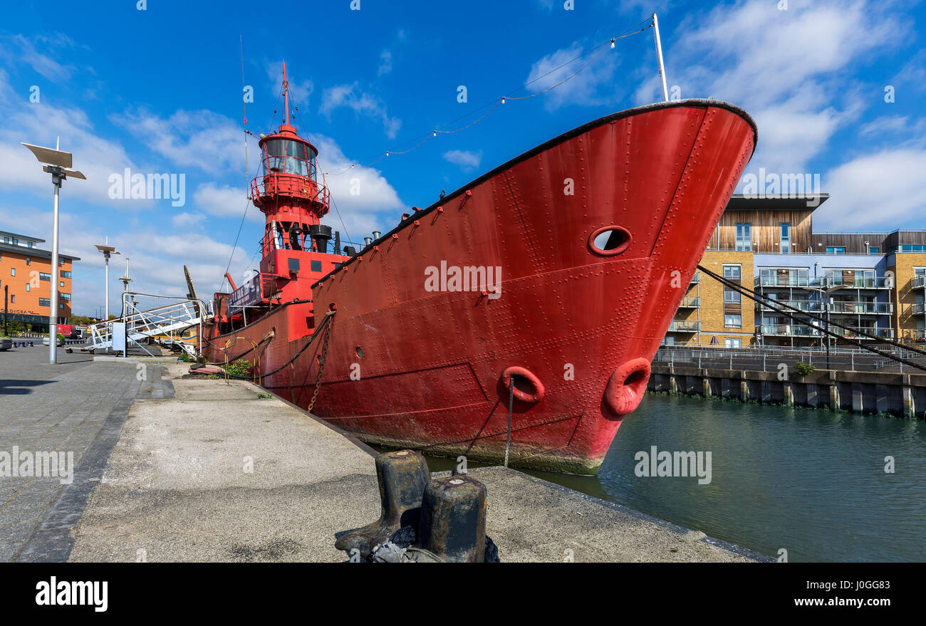 COLNE LIGHT SHIP MOORED AT KING EDWARD QUAY, THE HYTHE, COLCHESTER ...