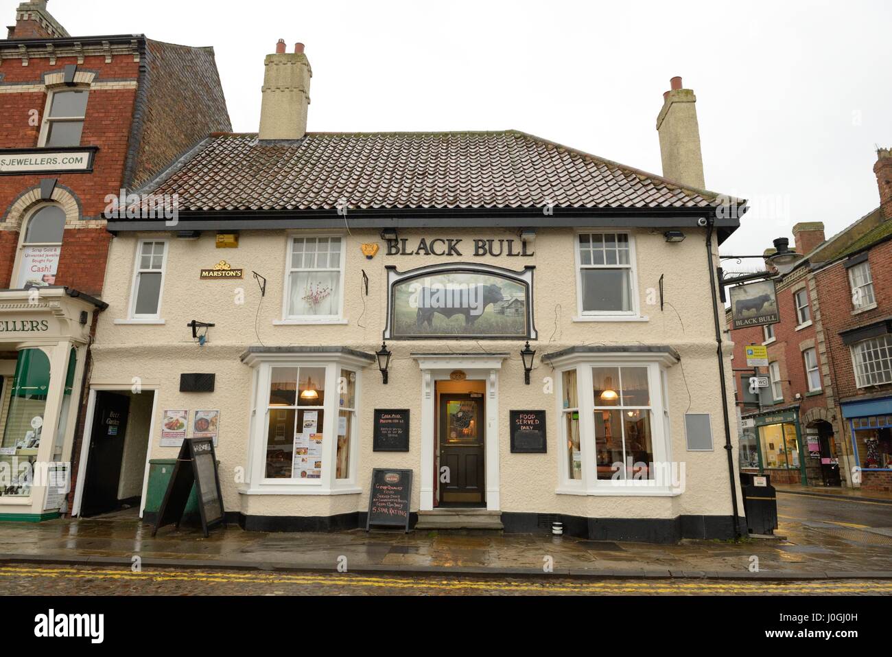Black bull pub hi-res stock photography and images - Alamy