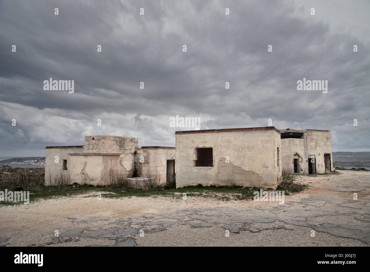 Lonely place hi-res stock photography and images - Alamy