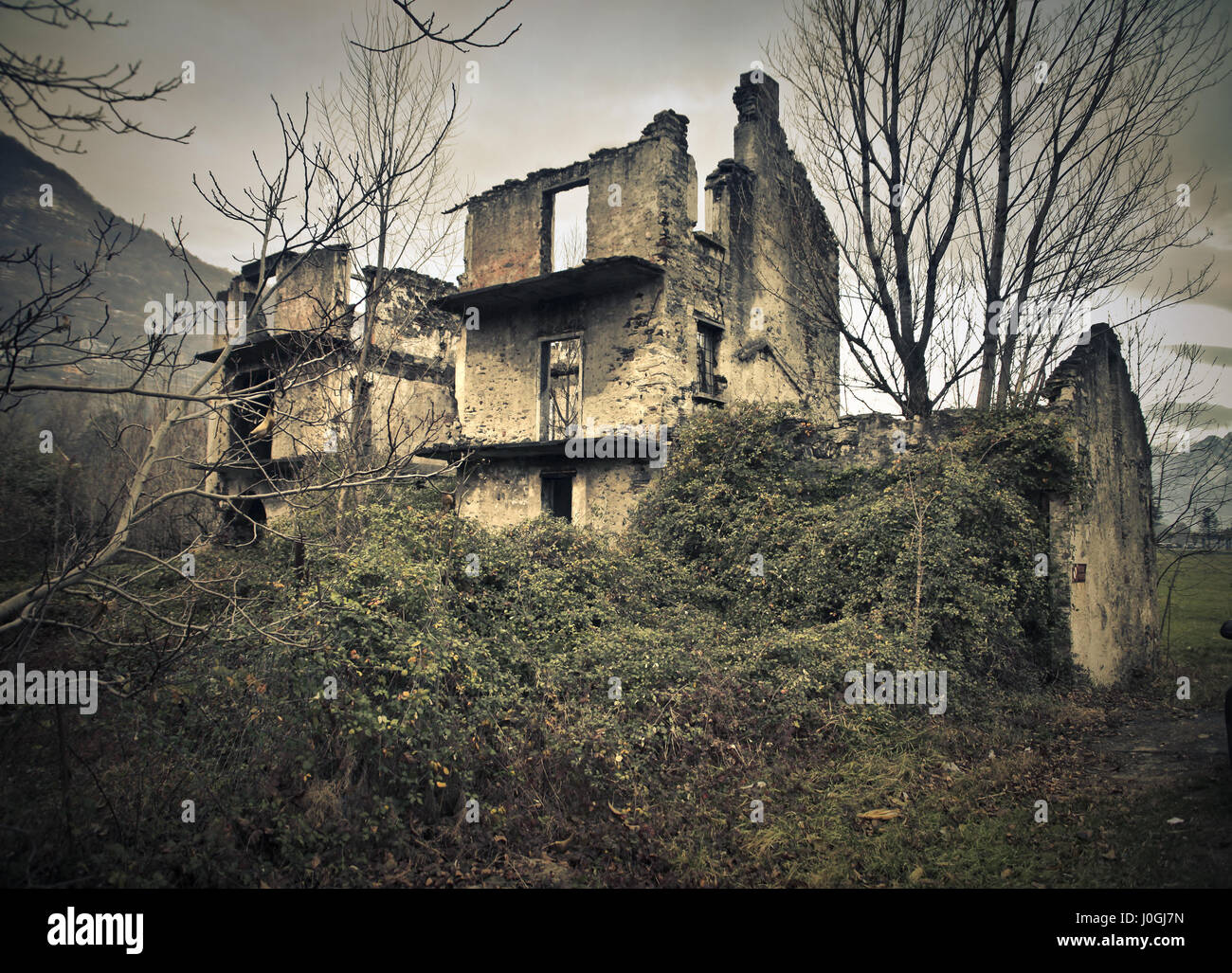 Old building outside Stock Photo - Alamy