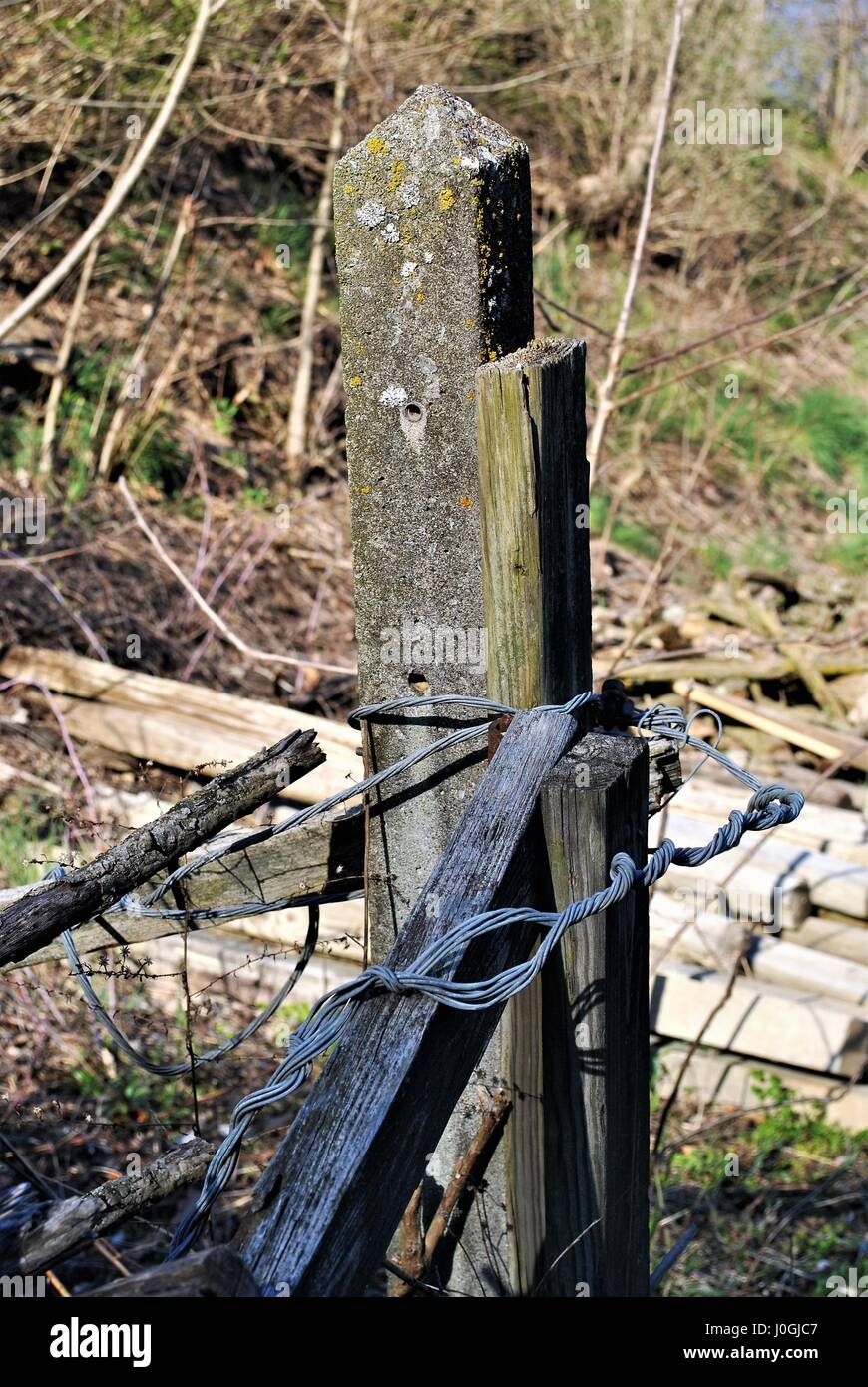 Old fashioned fences hi-res stock photography and images - Alamy