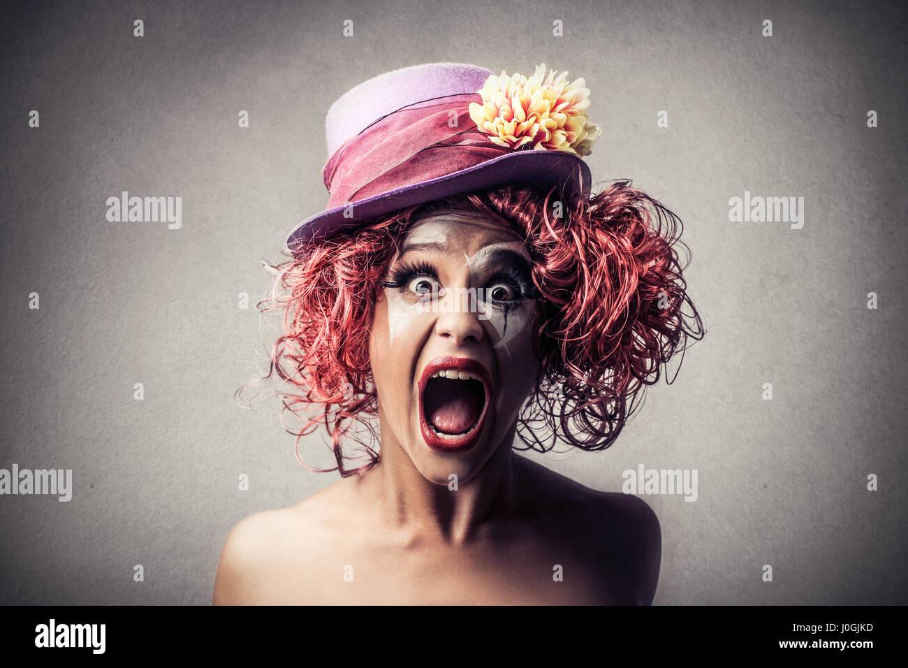 Scared clown hi-res stock photography and images - Alamy