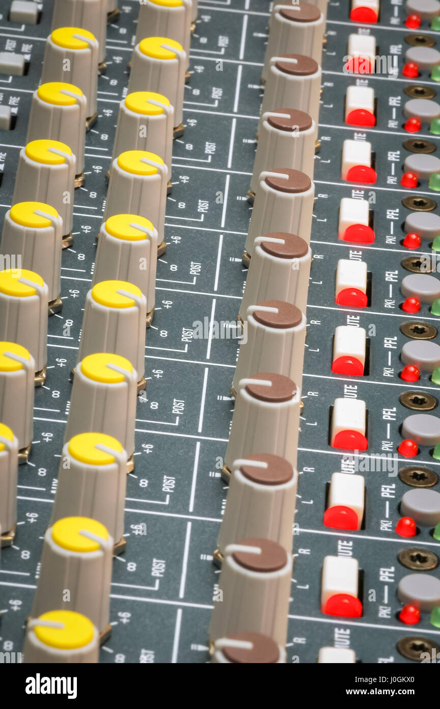 Mixer desks hi-res stock photography and images - Alamy