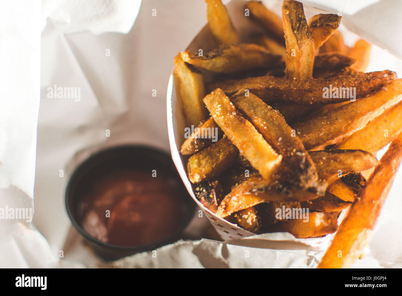 Cooked chips hi-res stock photography and images - Alamy