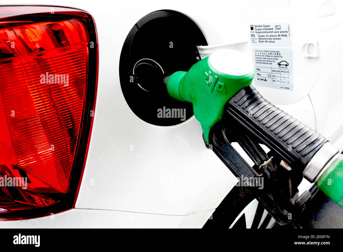 Auto prices hi-res stock photography and images - Alamy