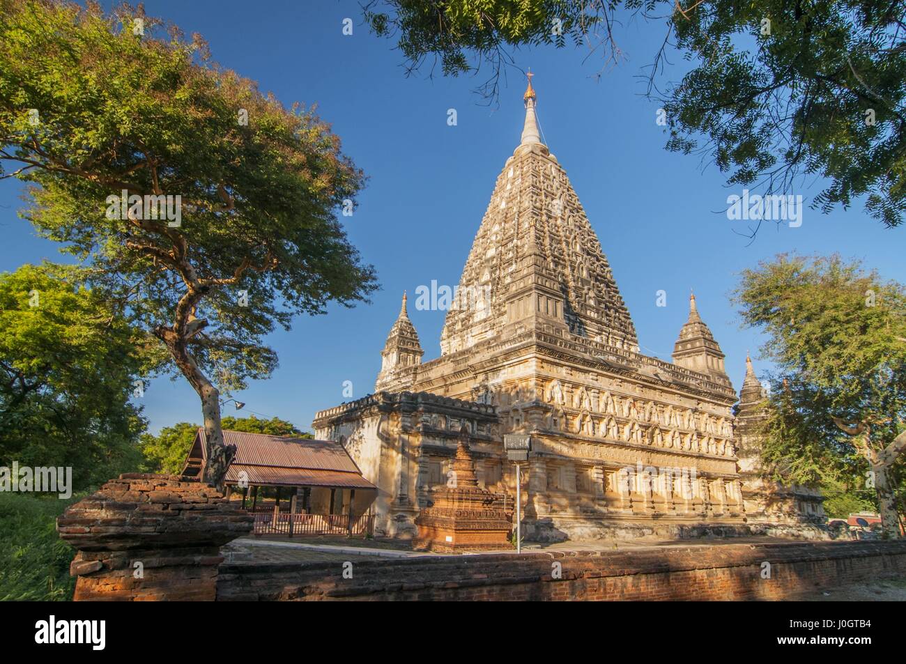Mahabodhi Pagoda in Old Bagan, Bagan, Myanmar (Burma Stock Photo - Alamy