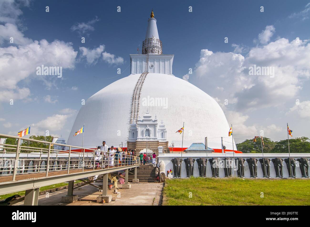 Ruwanweliseya, Maha Thupa or Great Stupa, Unesco World Heritage Site ...