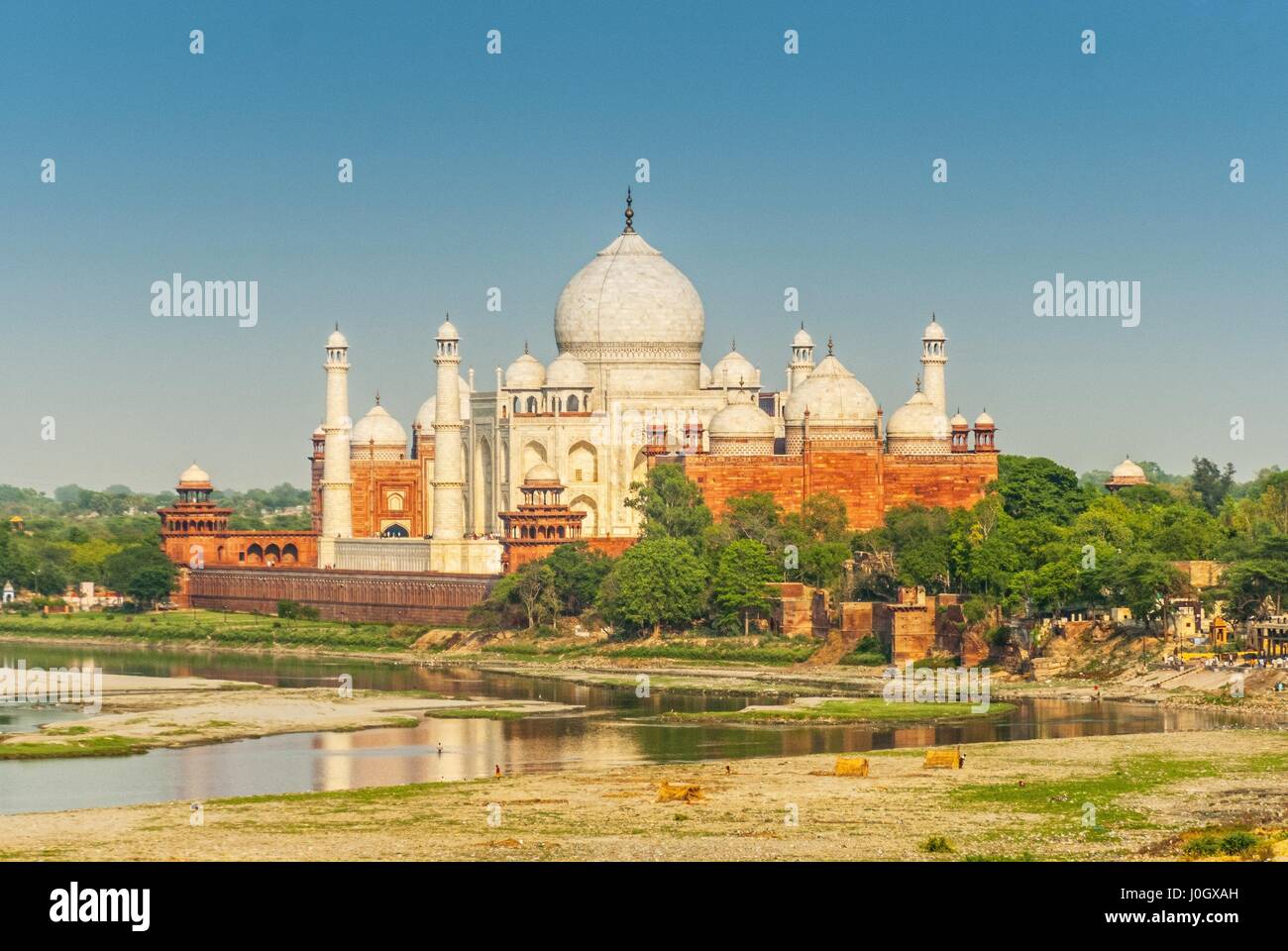 Taj Mahal and Yamuna River, (Northern view of Taj Mahal), Agra, Uttar ...