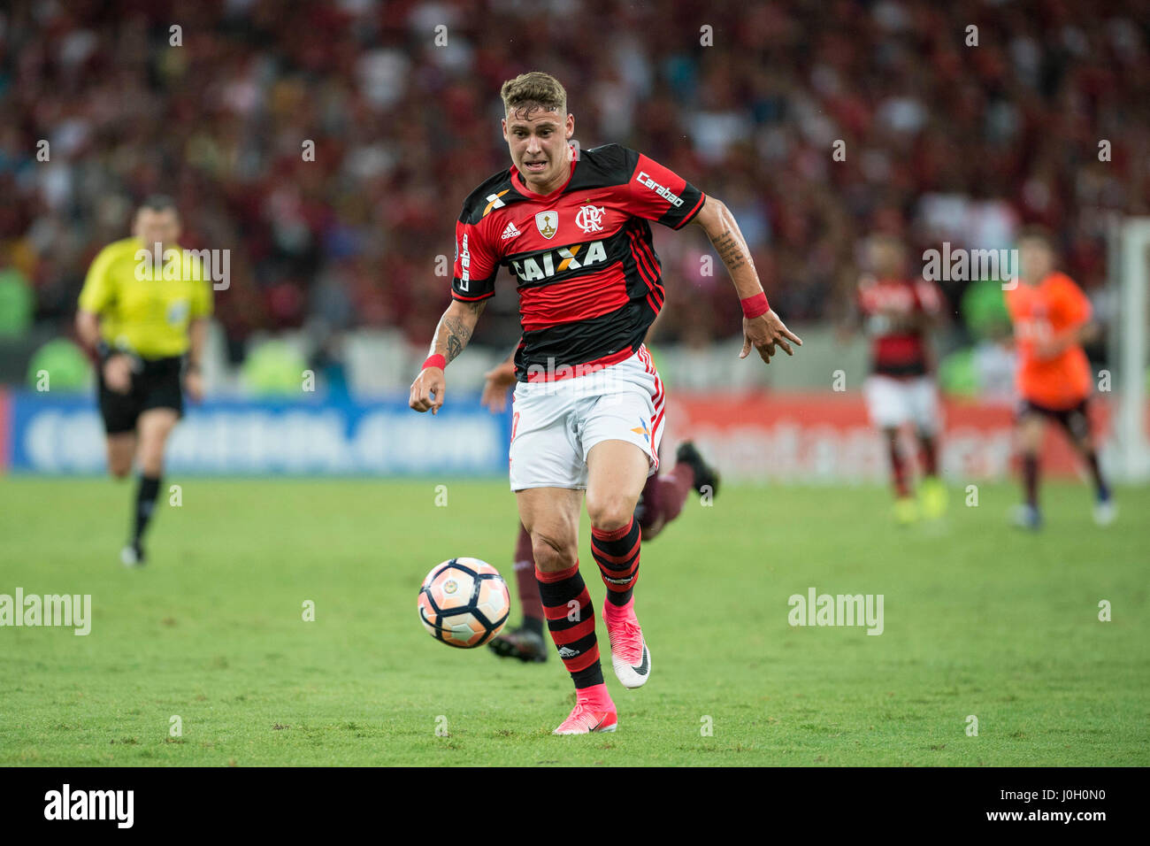 Rio De Janeiro, Brazil. 12th Apr, 2017. Matheus SÃ¡vio for Flamengo x ...