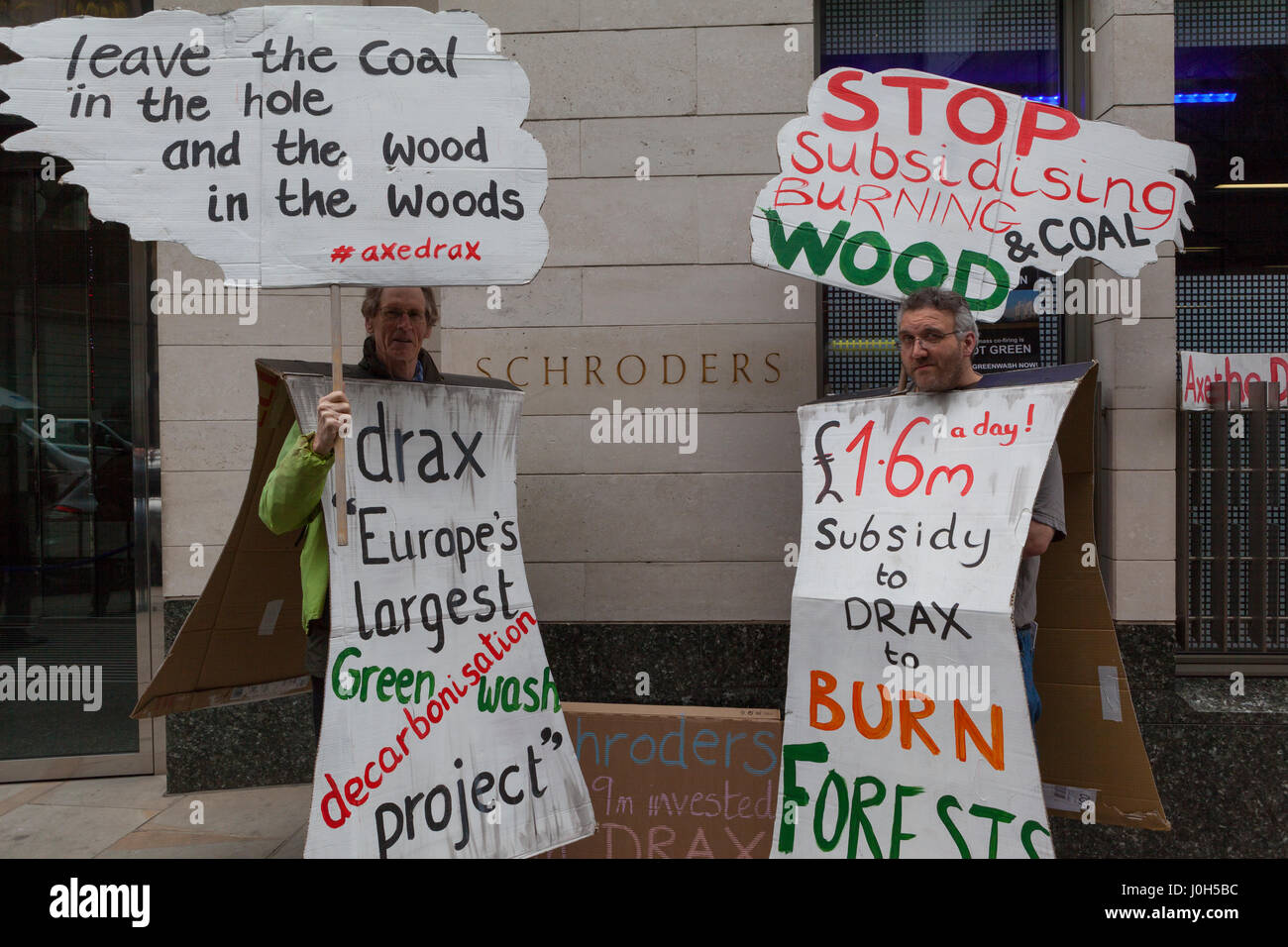 London, UK. 13th Apr, 2017. Biofuelwatch campaigners stage a protest ...