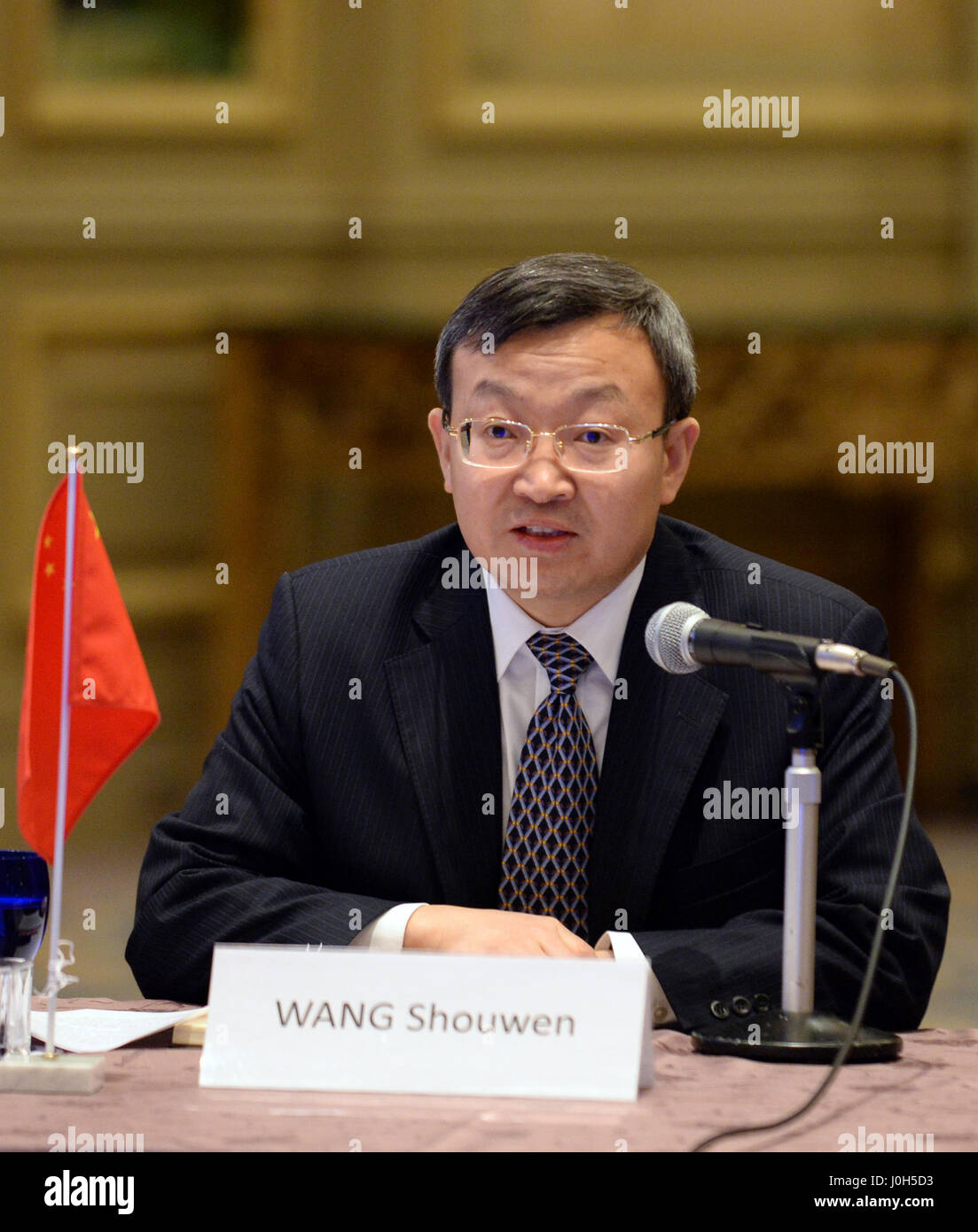 Wang shouwen hi-res stock photography and images - Alamy