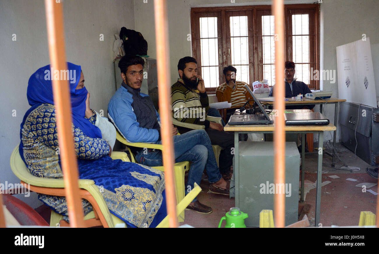 Indian voting polling booth hi-res stock photography and images - Alamy