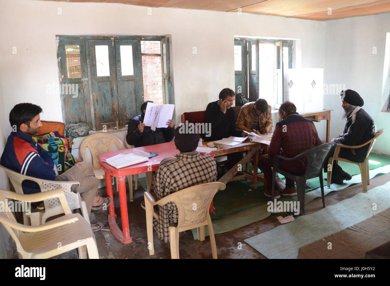 Indian voting polling booth hi-res stock photography and images - Alamy