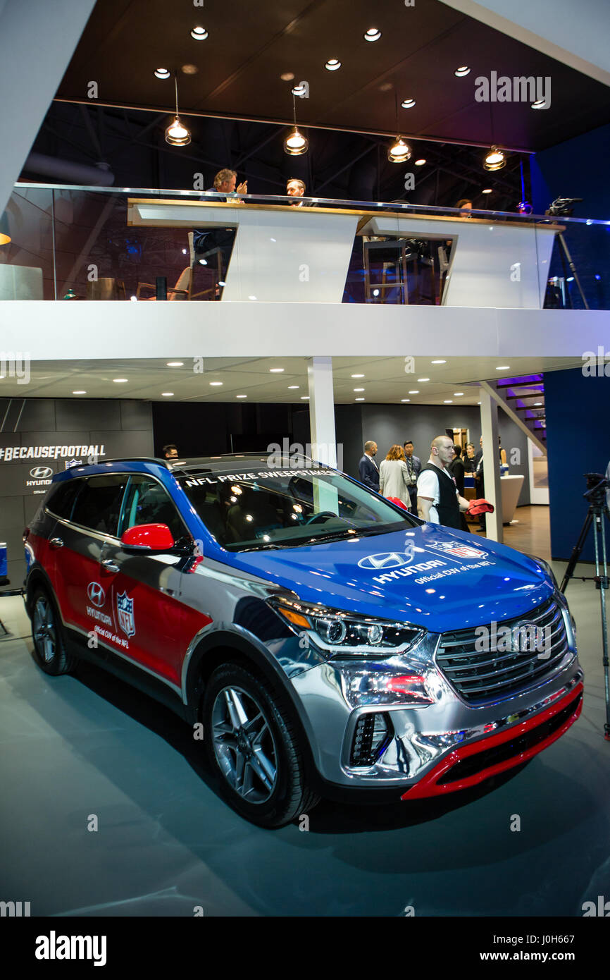 Nfl wrap hi-res stock photography and images - Alamy