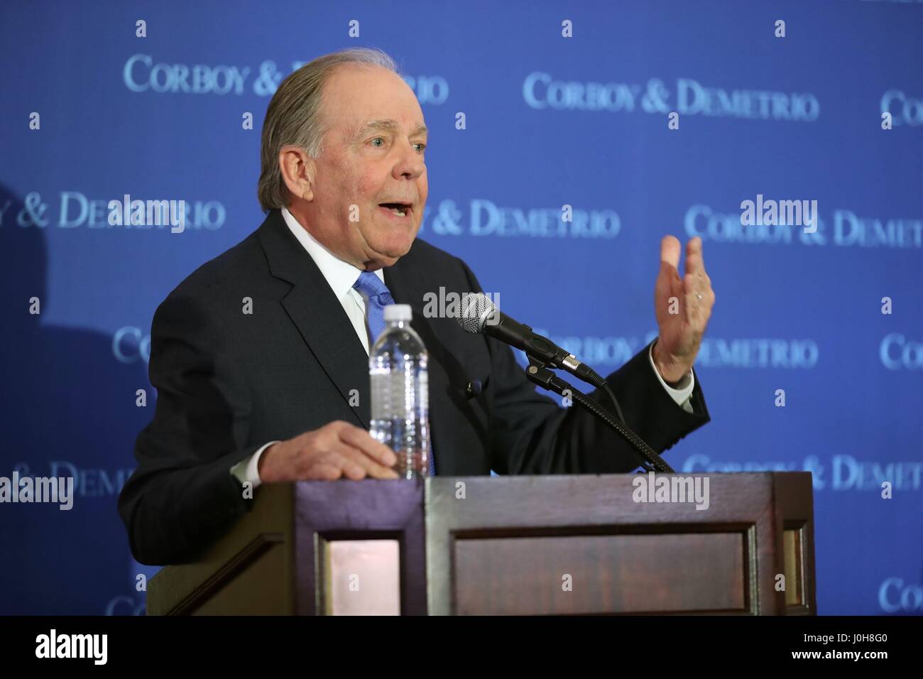 David dao flight hi-res stock photography and images - Alamy
