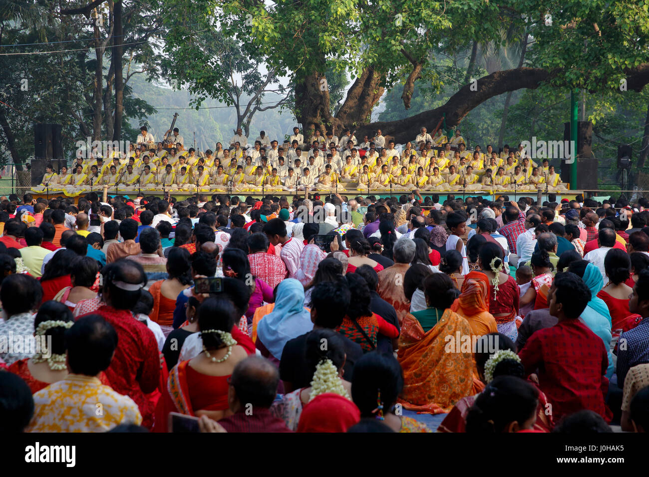Dhaka, Bangladesh. 14th Apr, 2017. Singers of Chhayanat perform ...
