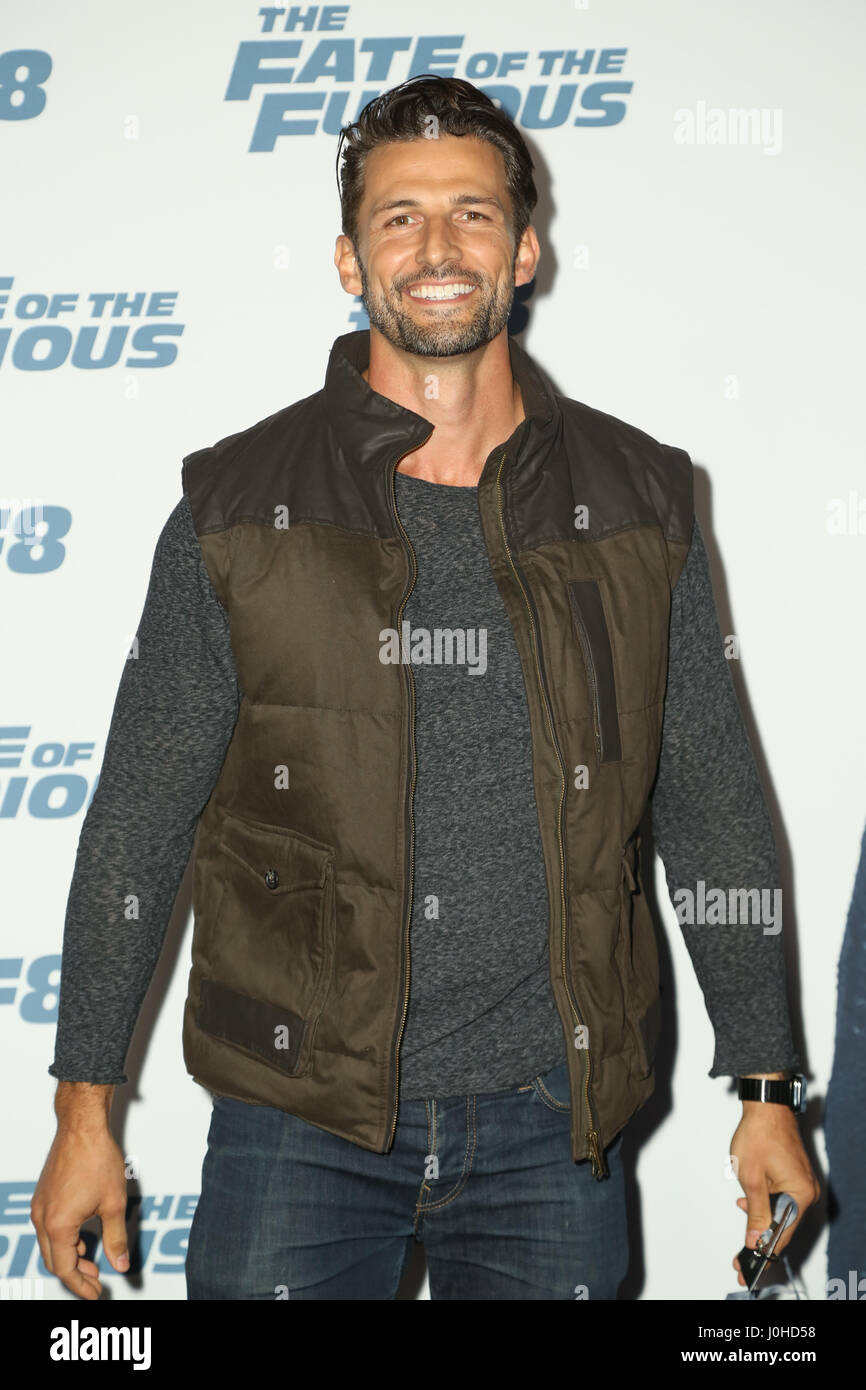 Tim Robards arrives on the red carpet for the Sydney Premiere of The ...