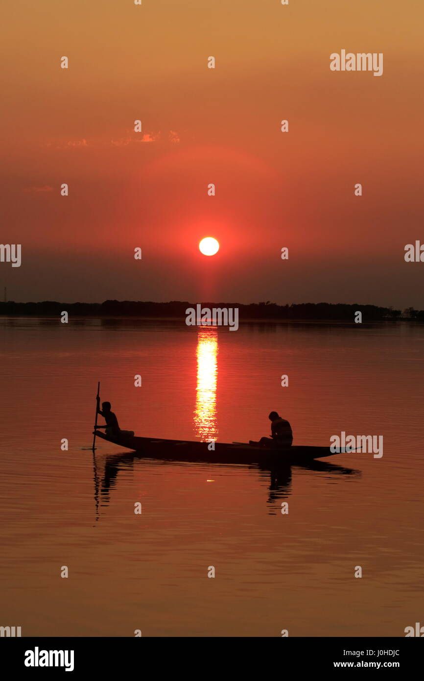 Haor boat hi-res stock photography and images - Alamy