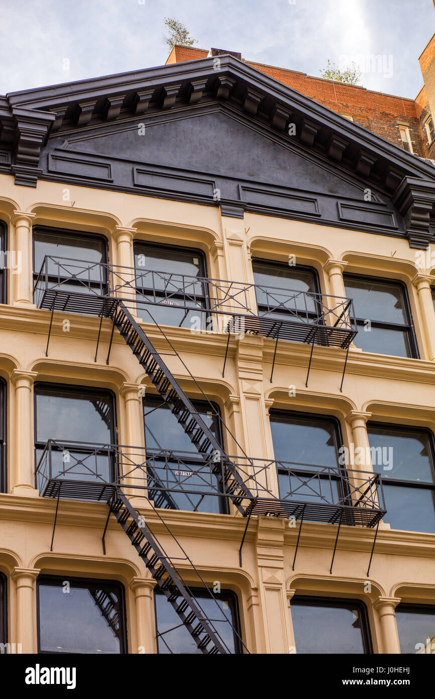 Gable ladder hi-res stock photography and images - Alamy