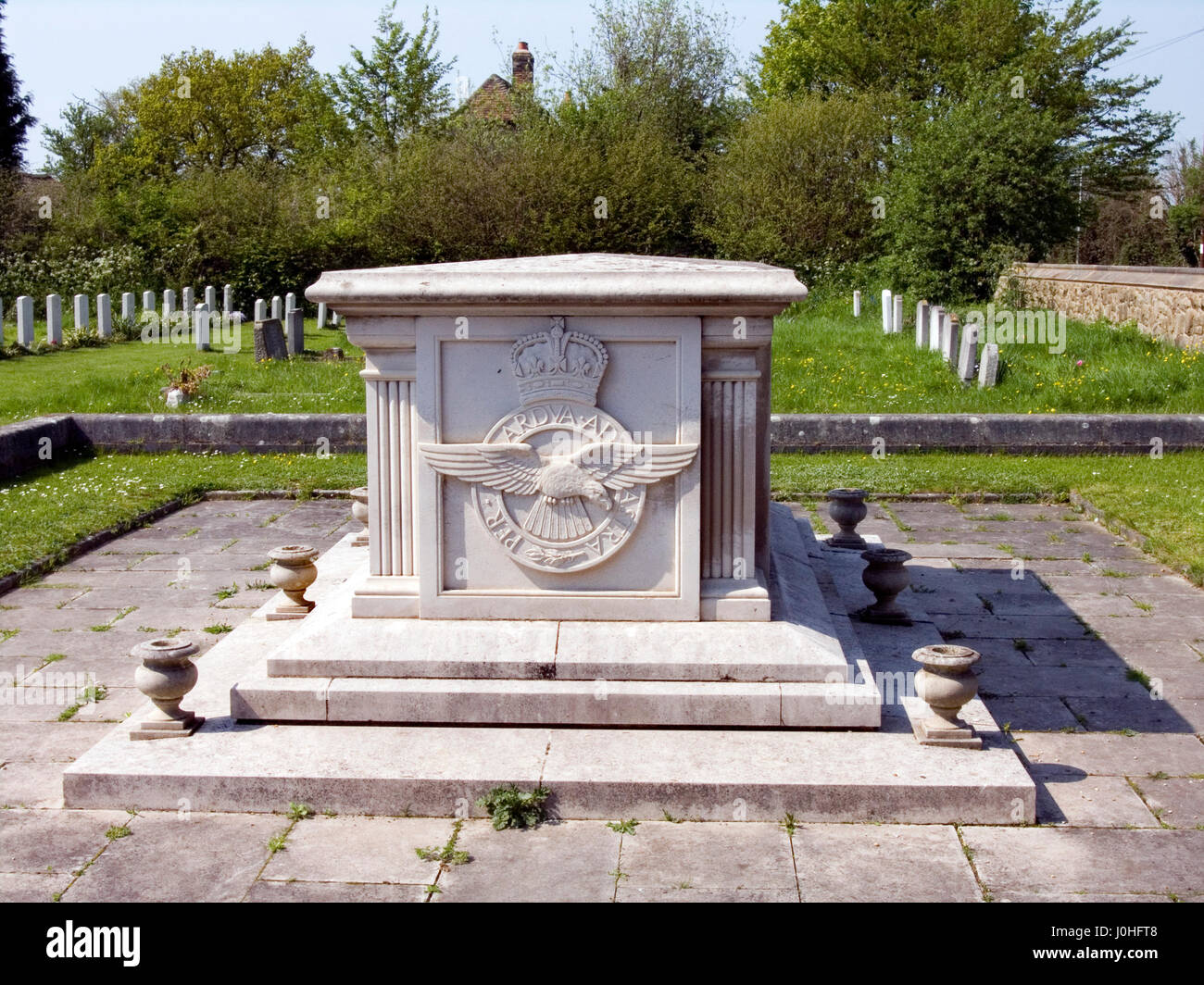 R101 Memorial in Cardington Stock Photo - Alamy