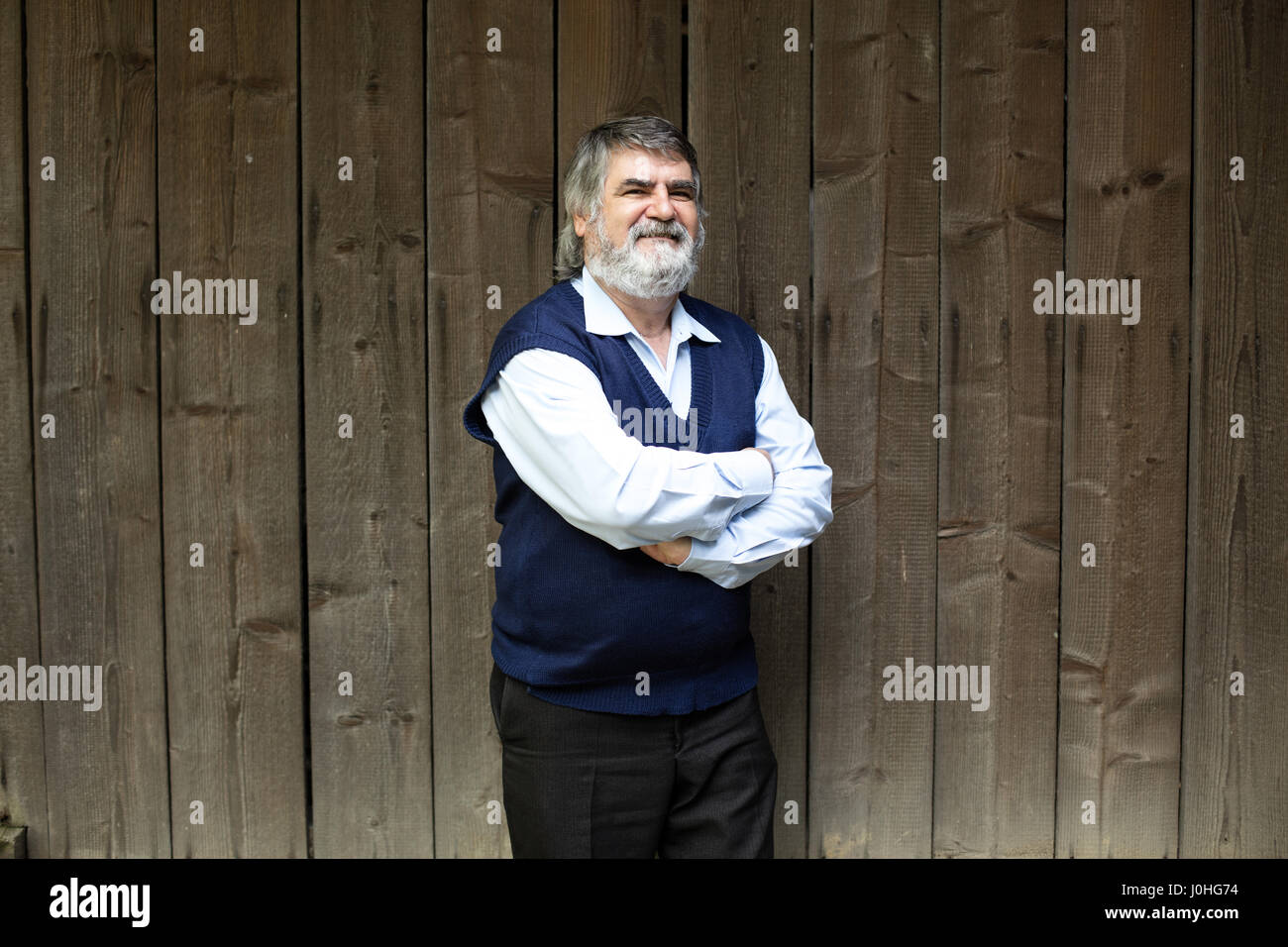 Average man standing hi-res stock photography and images - Alamy