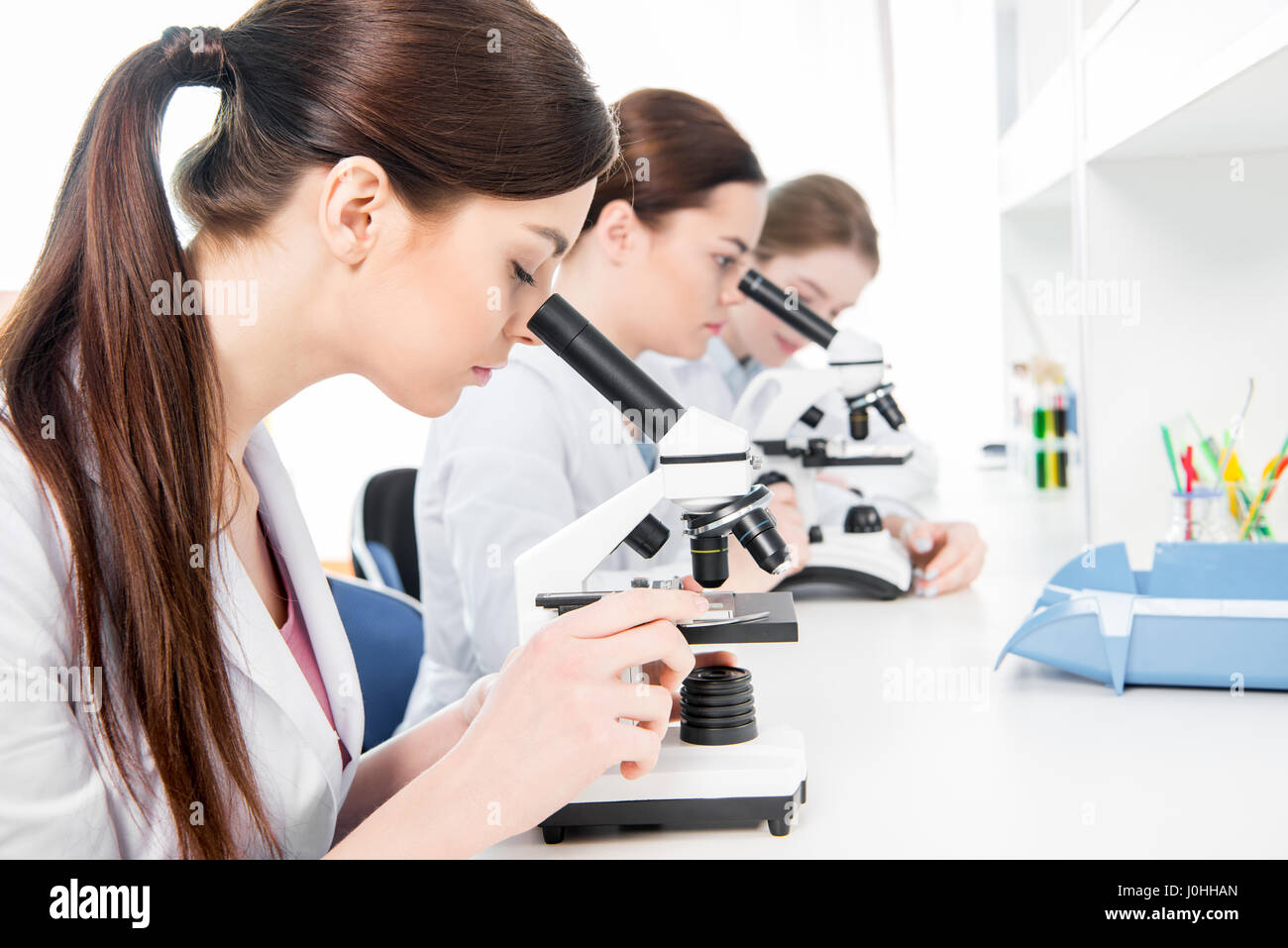 Female scientists lab hi-res stock photography and images - Alamy