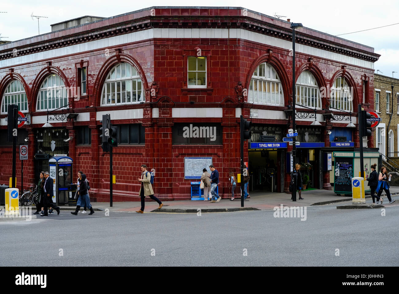 Tufnell park station hi-res stock photography and images - Alamy