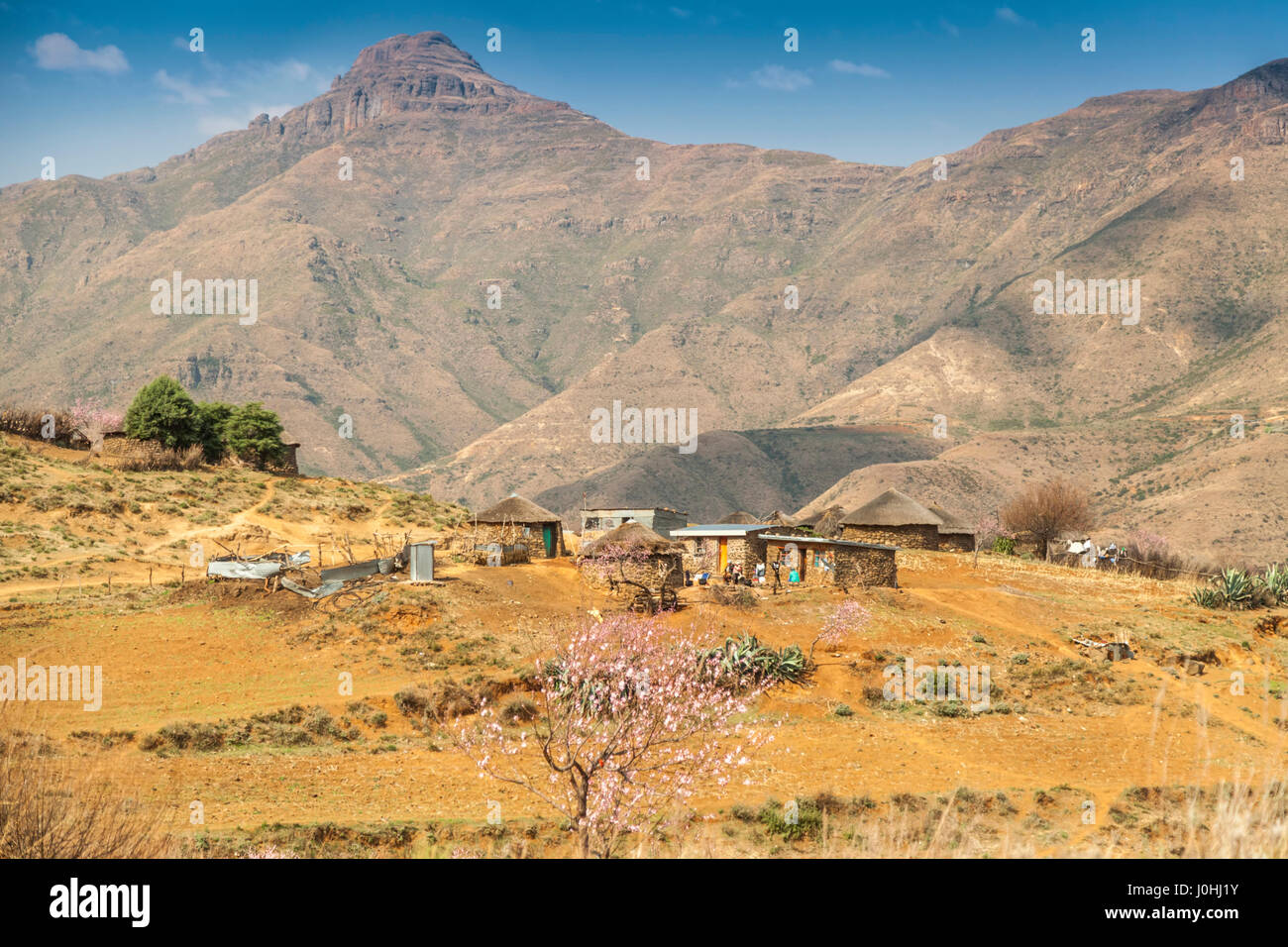 Lesotho traditional house hi-res stock photography and images - Alamy