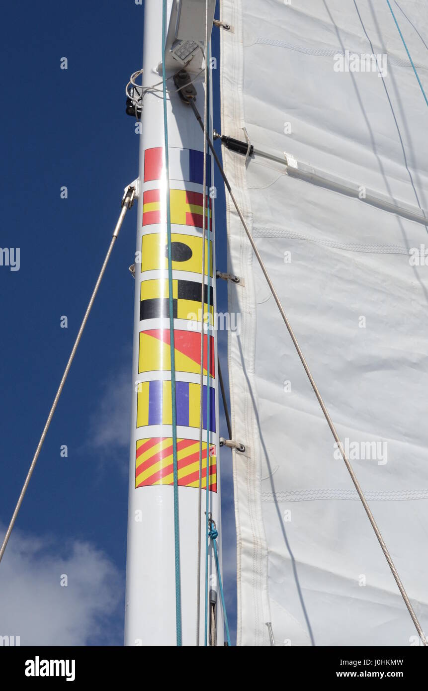 Sailboat Mast, sailing in Maui, Hawaii, USA Stock Photo - Alamy