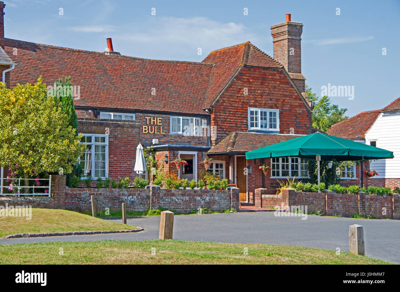 Newick, Sussex, Bull Pub Stock Photo - Alamy