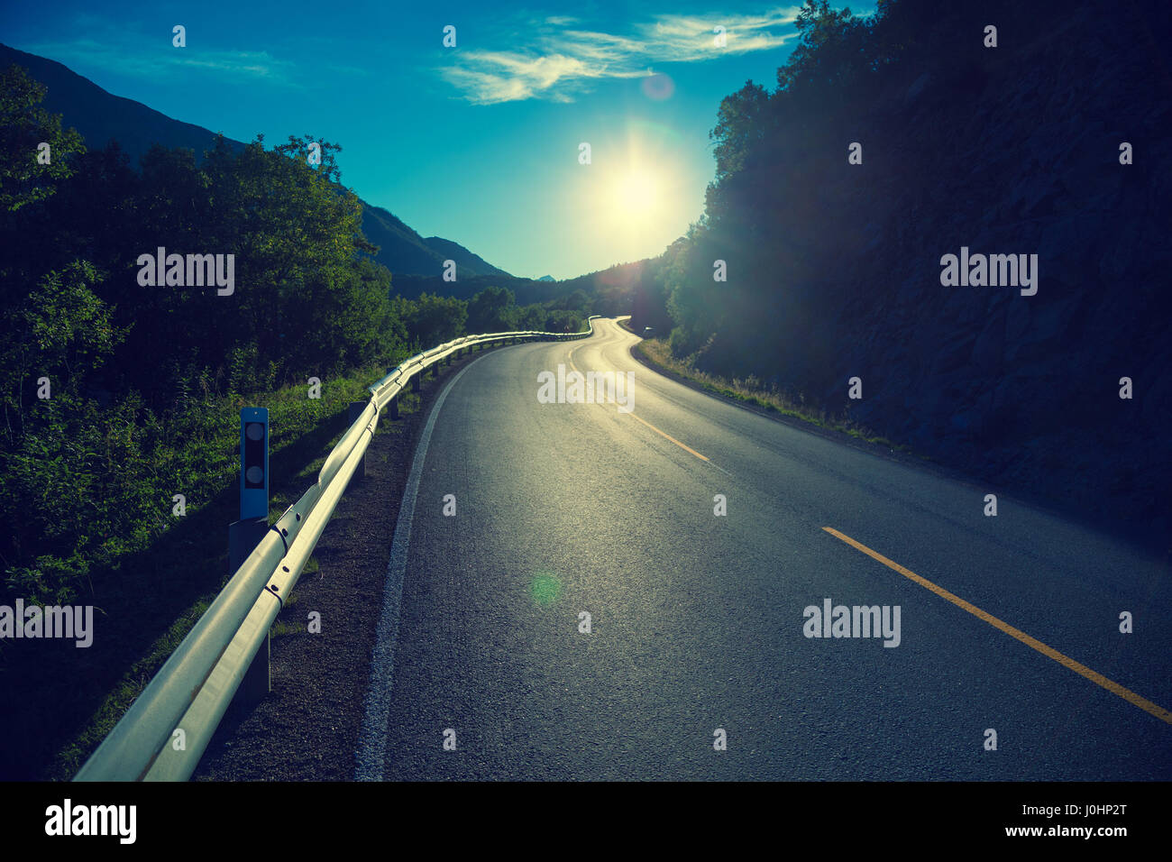 Car driving on steep hi-res stock photography and images - Alamy