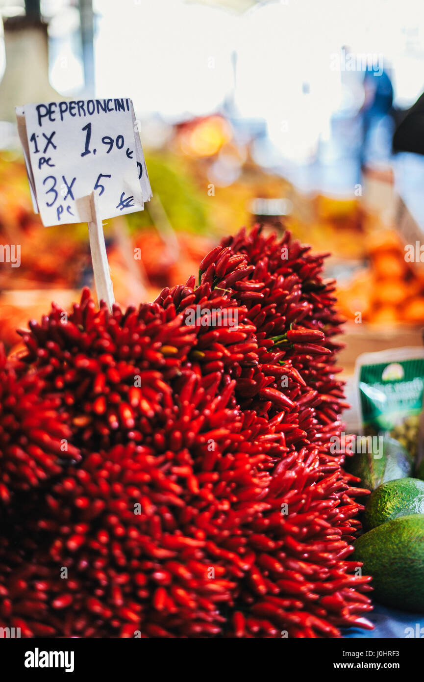 Chilli farming hi-res stock photography and images - Alamy