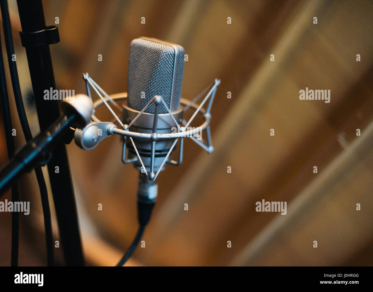 Recording studio singing hi-res stock photography and images - Alamy