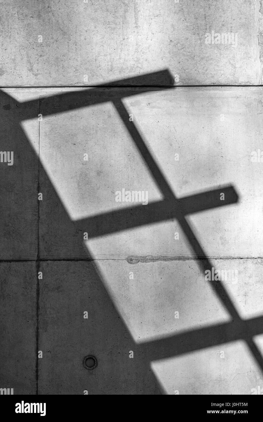 Shadow pattern cast onto a concrete wall Stock Photo - Alamy Shadow pattern cast onto a concrete wall Stock Photo - Alamy