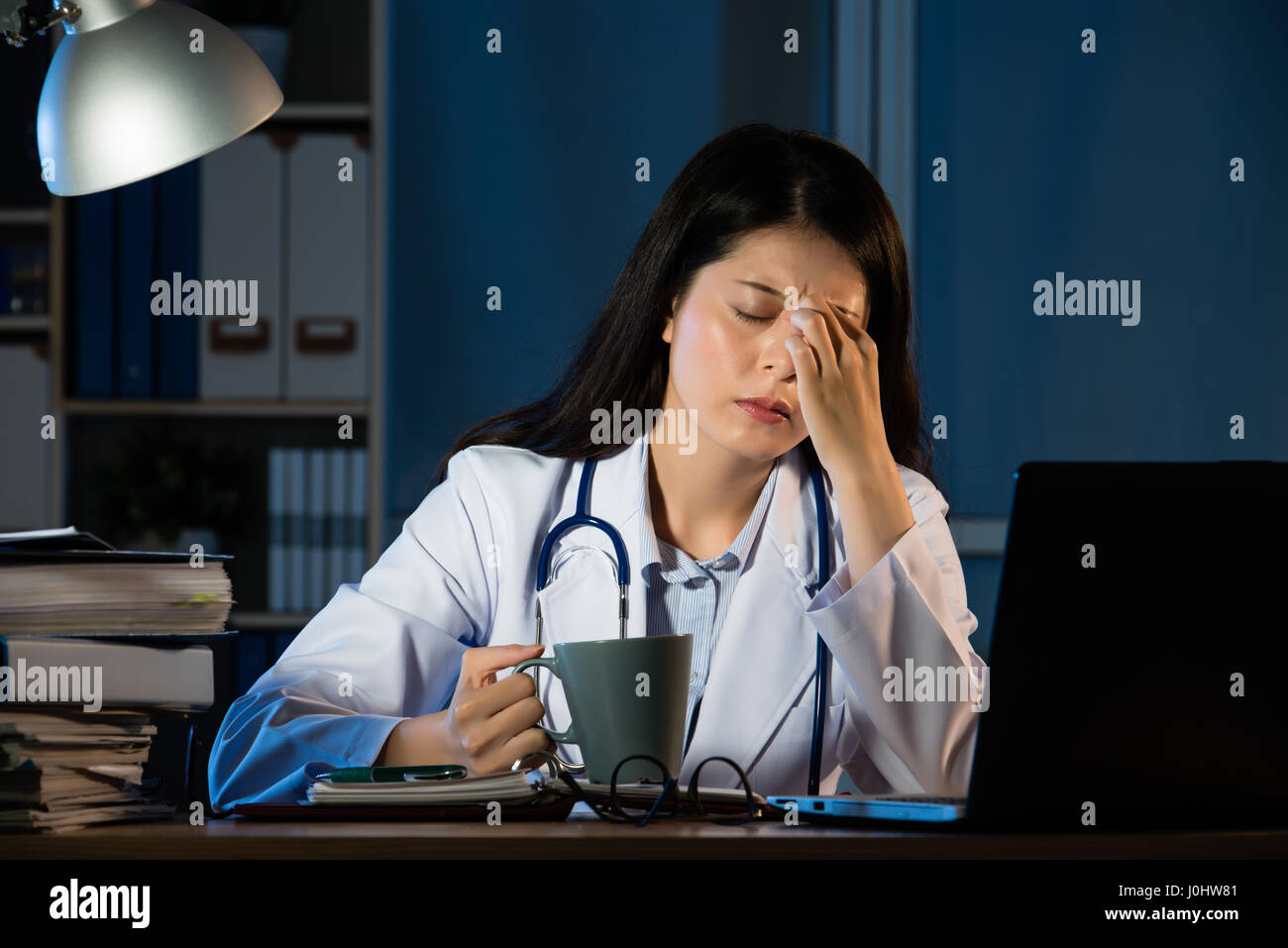 Asian nurse sad hi-res stock photography and images - Alamy