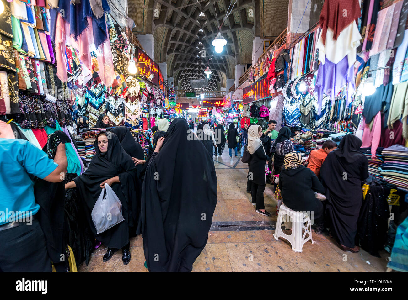 Middle east fashion clothes shop stores hi-res stock photography and ...