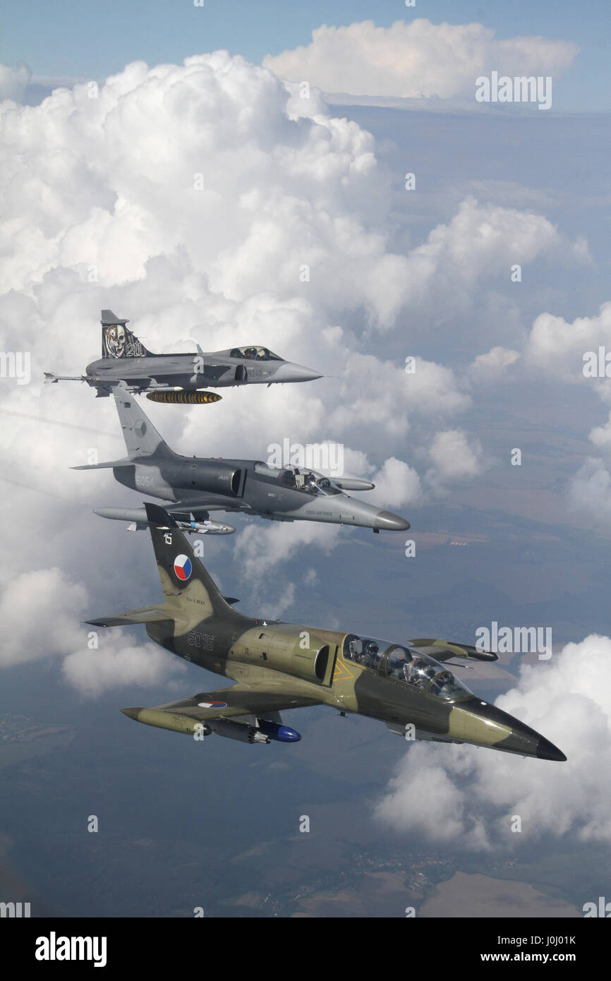Fighter planes, L - 159 ALCA, JAS - 39 GRIPEN, L-39 Albatros Stock ...