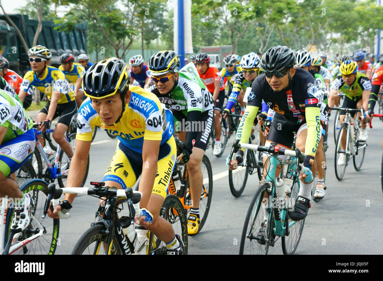 Team building activity, cycling hi-res stock photography and images - Alamy